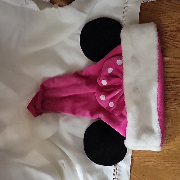 Disney | Accessories | Minnie Mouse Santa Hat | Poshmark